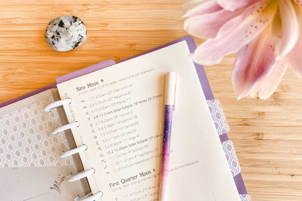 How to Create a New Moon Ritual - Moon and Craft